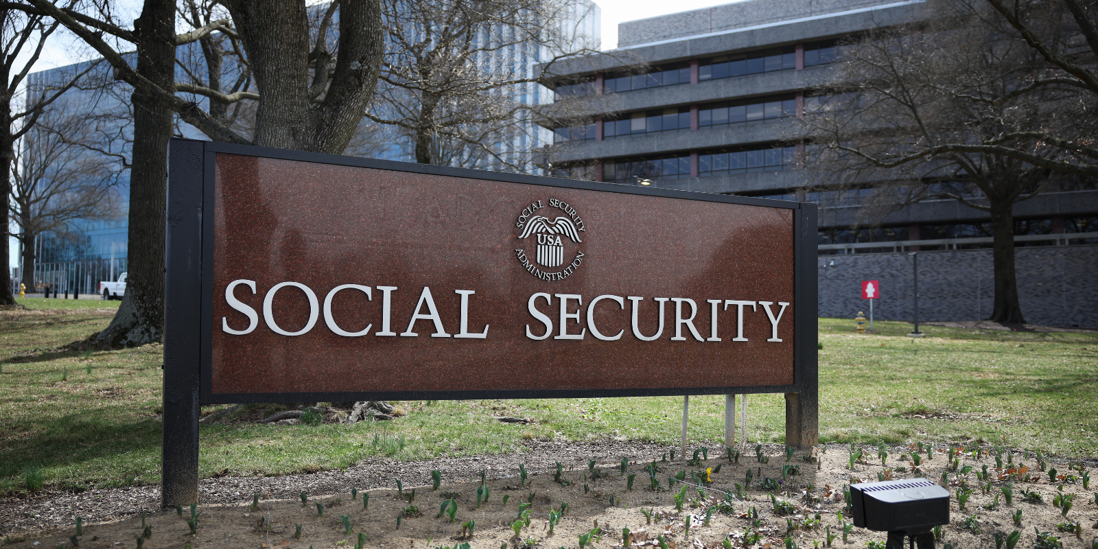 AFSCME President Saunders Condemns Social Security Shutdown Threat - USA Works