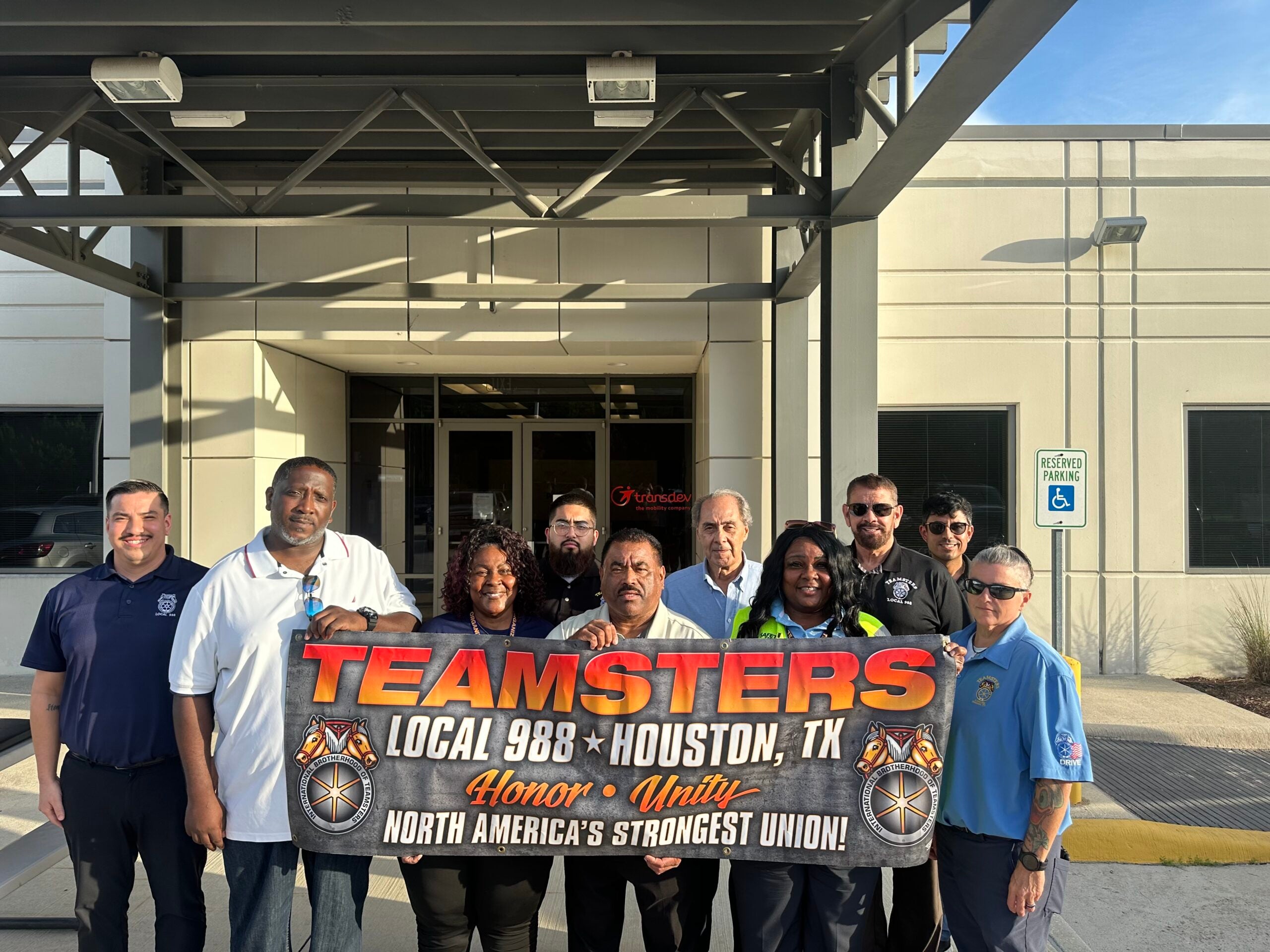 Houston Bus Workers Join Teamsters Local 988 with Unanimous Vote - USA ...